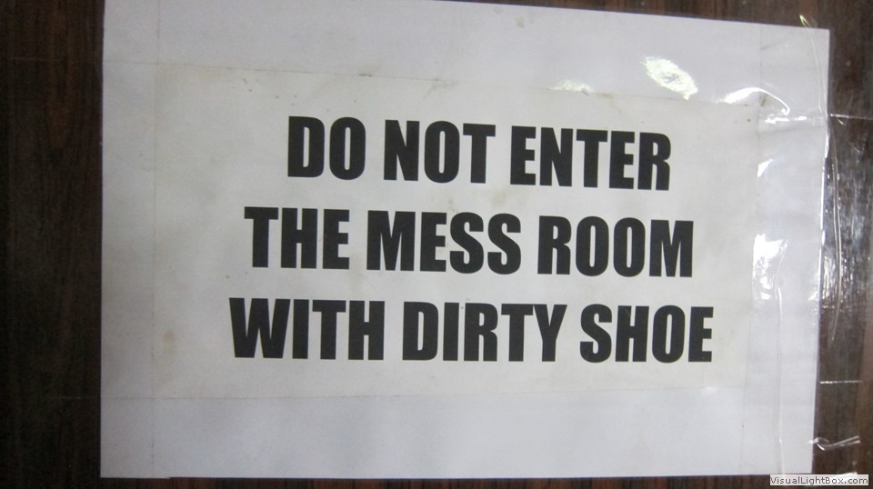 Marine Professionals London: Photo Library: Signs Seen